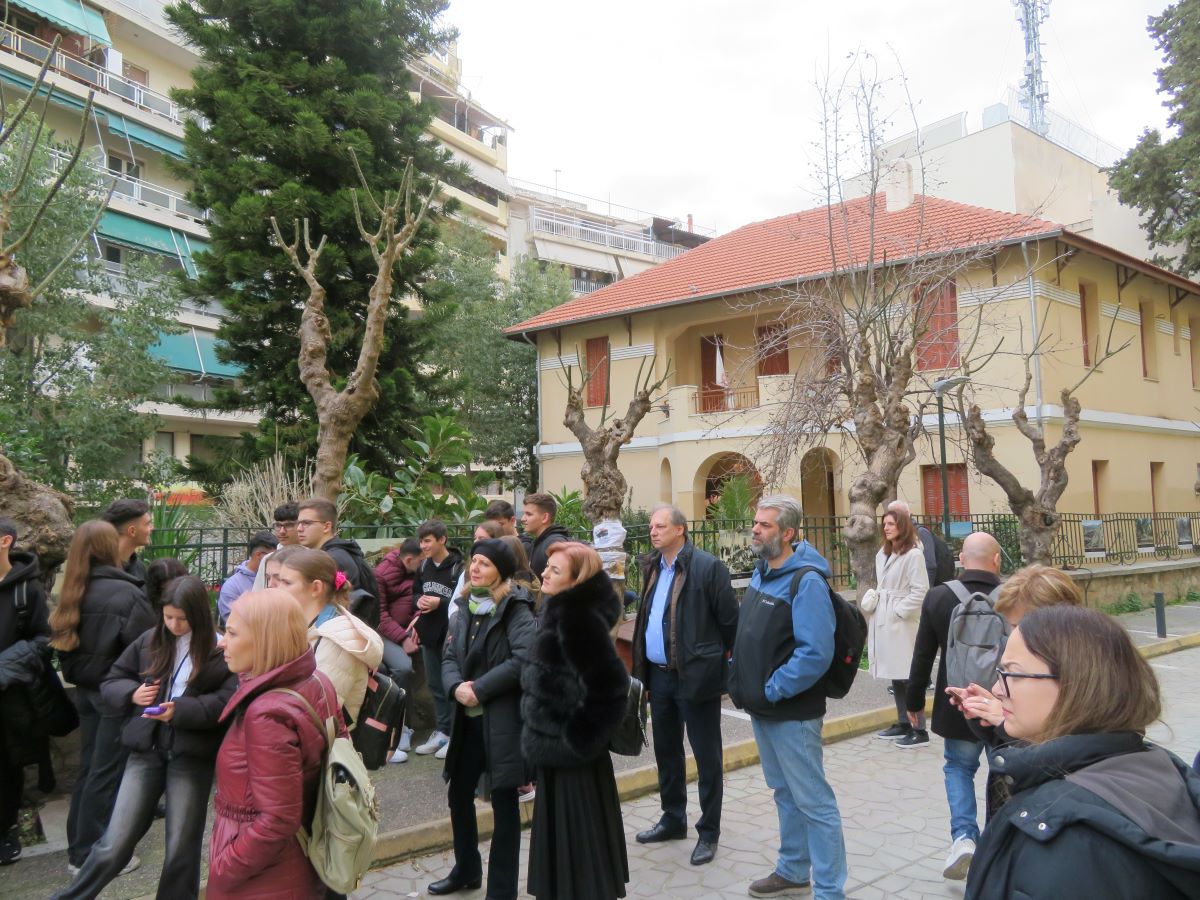 Το 1ο Γυμνάσιο Βύρωνα υποδέχθηκε σχολεία από την Ευρώπη στο πλαίσιο του ...